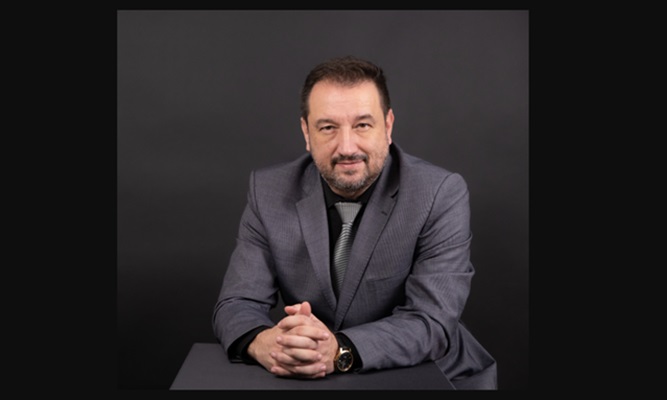 Jurnalistul prahovean Daniel Dimache s-a stins din viață